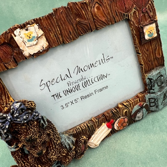 Special Moments | Accents | Vintage Resin Photo Frame | Poshmark